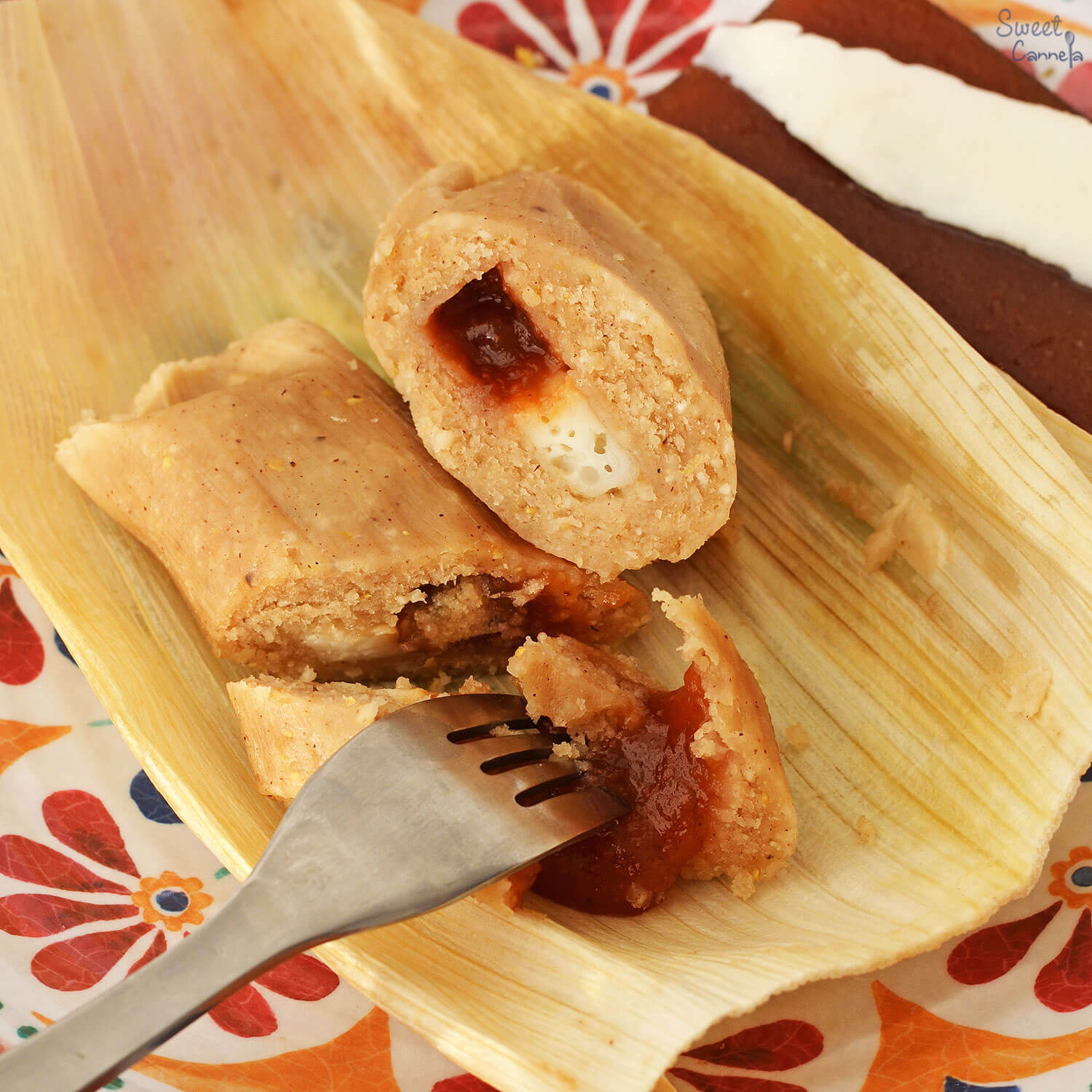 Sweet Tamales with Quince Paste and Cheese – Tamales Dulces con Ate de ...